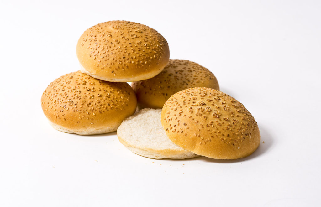 Organic Burger buns with sesame seeds - Tasty Loire